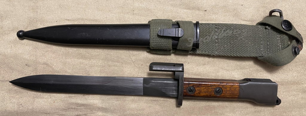 Baïonnette FAL, poignée bois (type A) « N 223 » – Géraldbaios